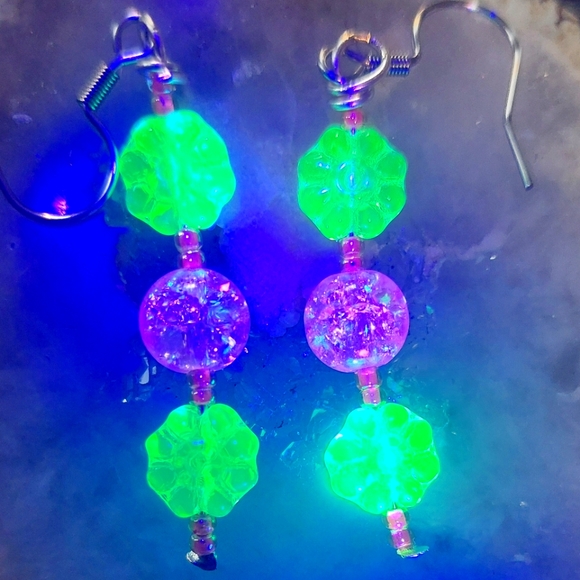 Jewelry | Uranium And Uv Reactive Glass Beaded Earrings Pink And Yellow ...